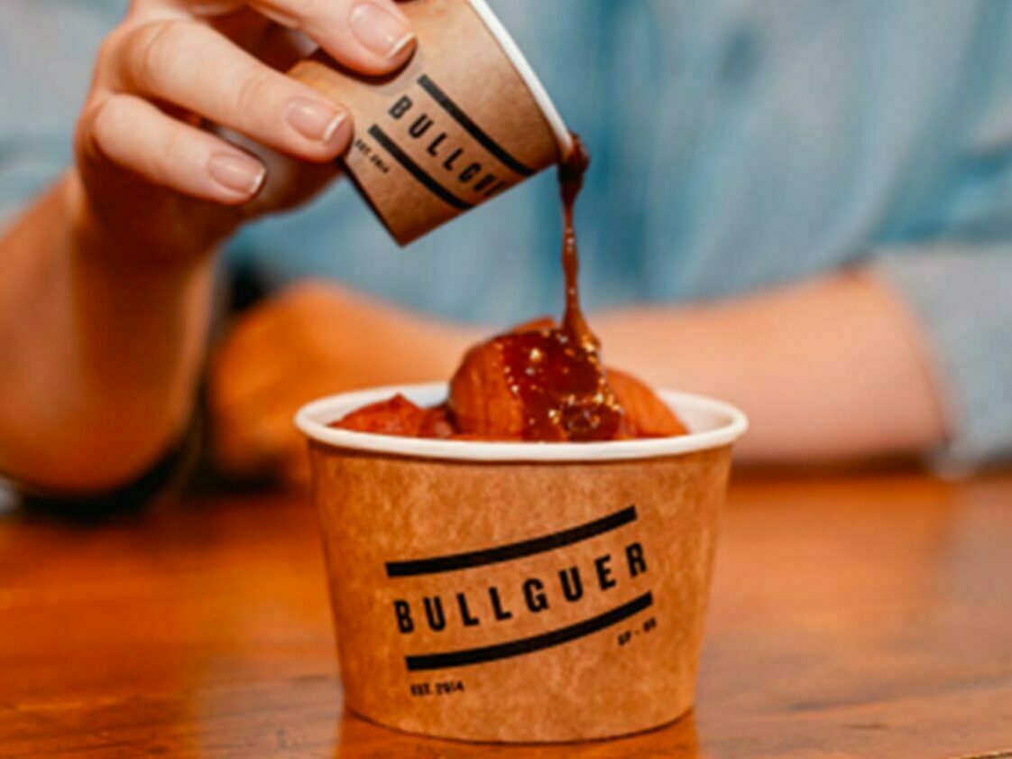 Bullguer abre unidade em Riviera