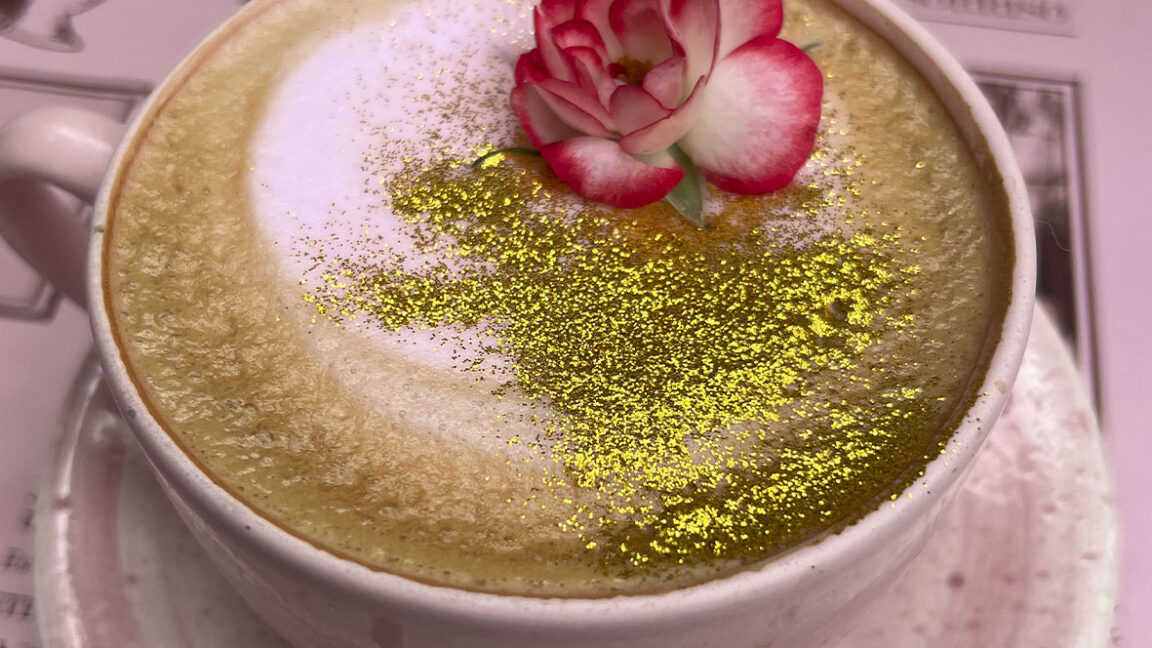 Cão Veio tem milkshake com Jack Daniels