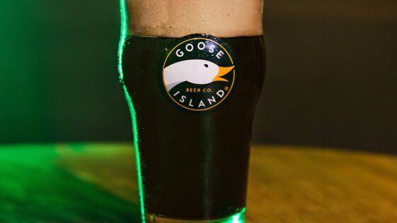 Bastards Brewery e Goose Island lançam rótulo colaborativo