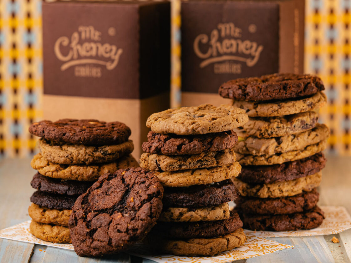 Mr. Cheney comemora aniversário com promoção