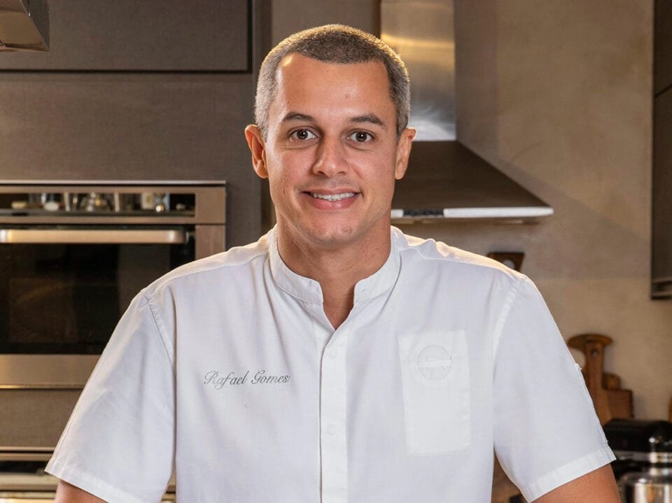 O chef Cesar Costa participa do "Wine Dinner do Copa" de março